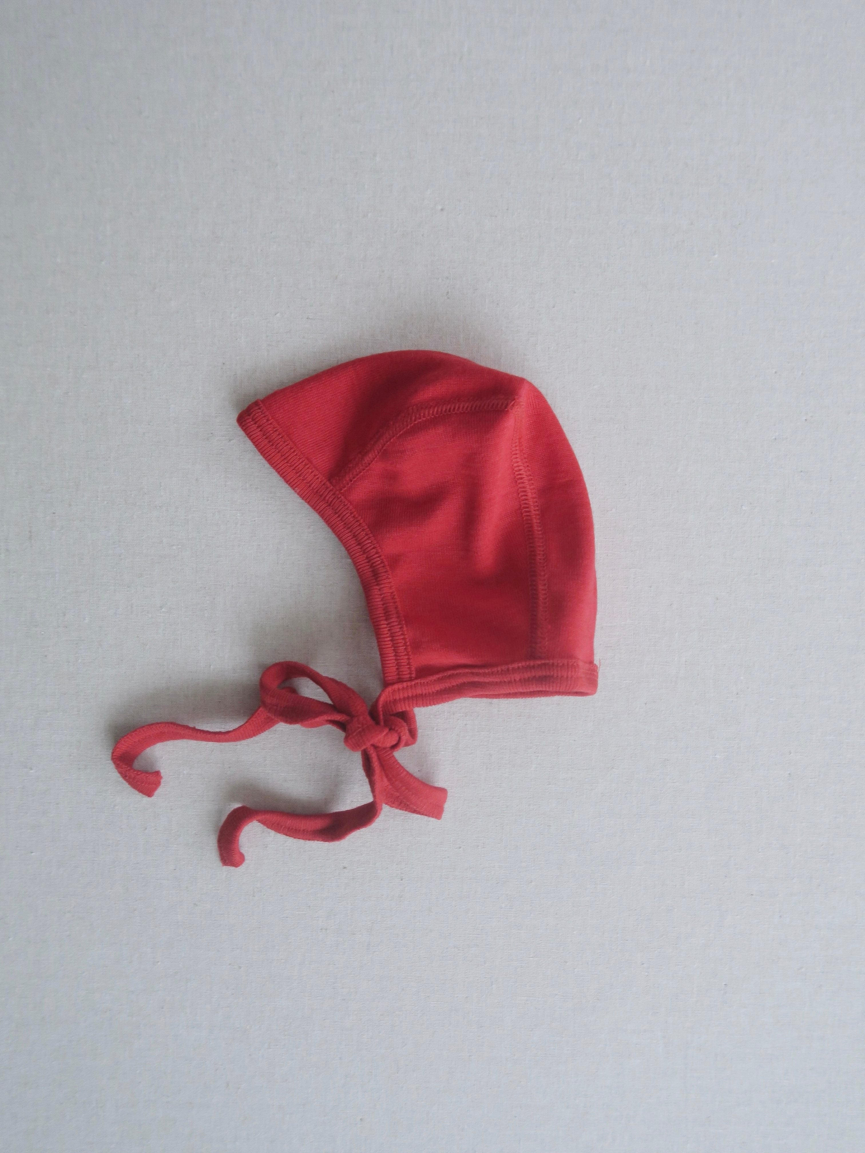 Cosilana - Wool/silk helmet - Red – Poppel shop